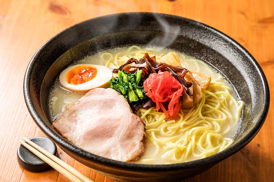 Tonkotsu Ramen Recipe : Japan’s Rich and Creamy Noodle Soup - RecipeGuru